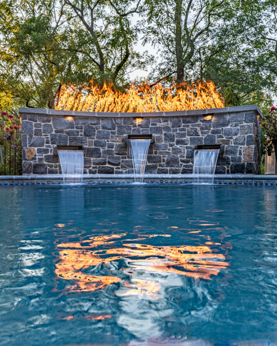 Circular Techo Bloc Driveway, Custom Techo Bloc Pool Deck, Poolside ...